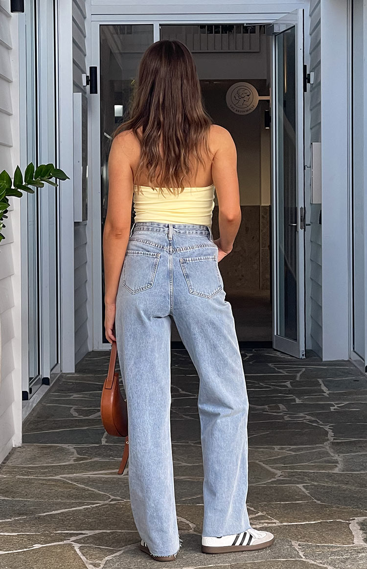 Alex Light Wash Denim Jeans – Beginning Boutique